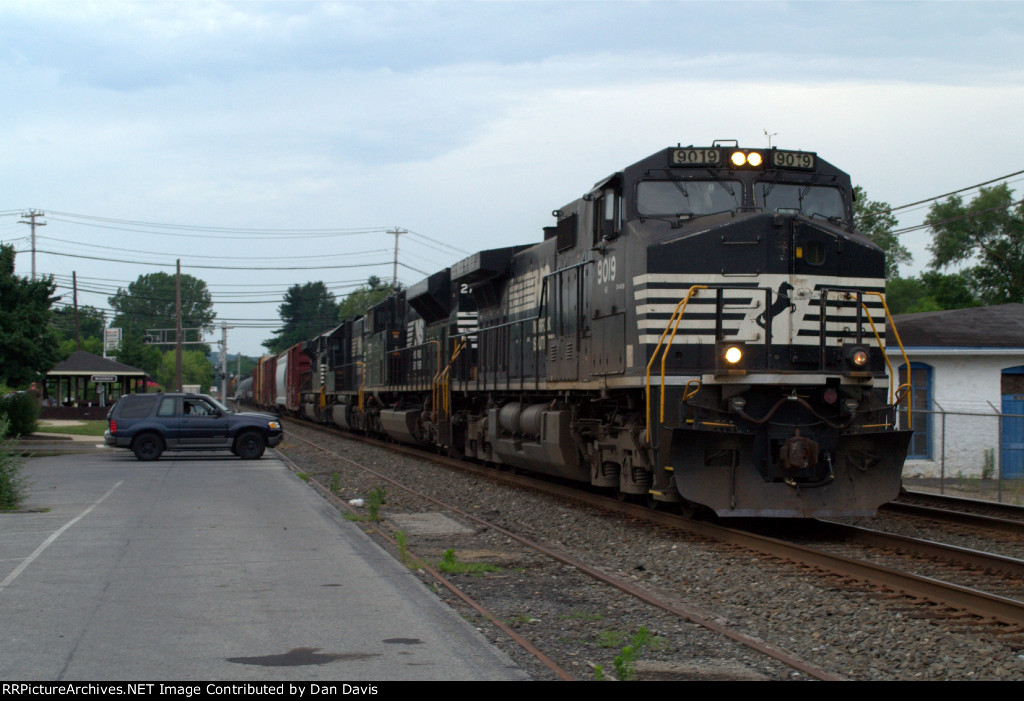 NS C40-9W 9019 leads H68
